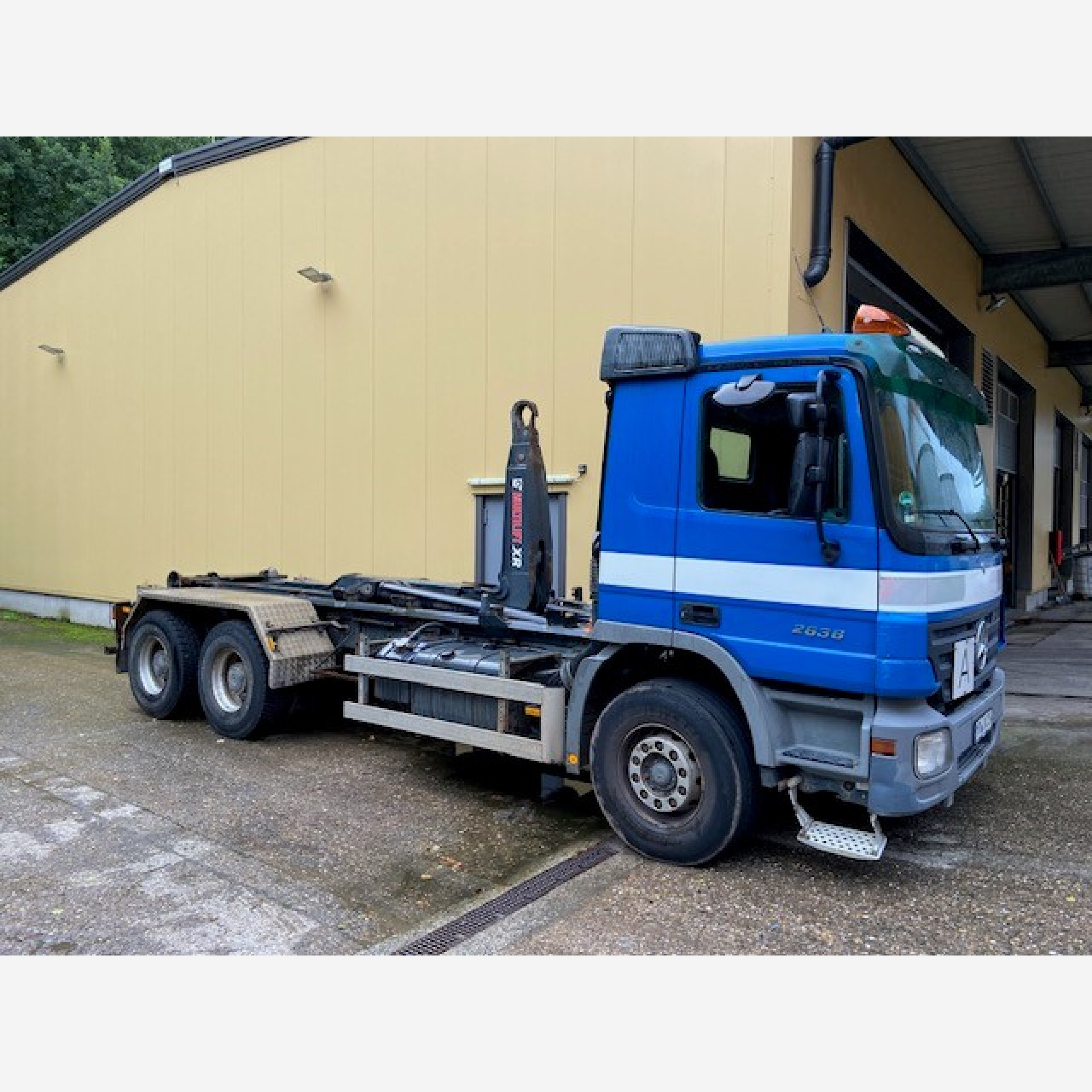 Mercedes-Benz 2636 K 6x4 Abrollcontainerfahrzeug