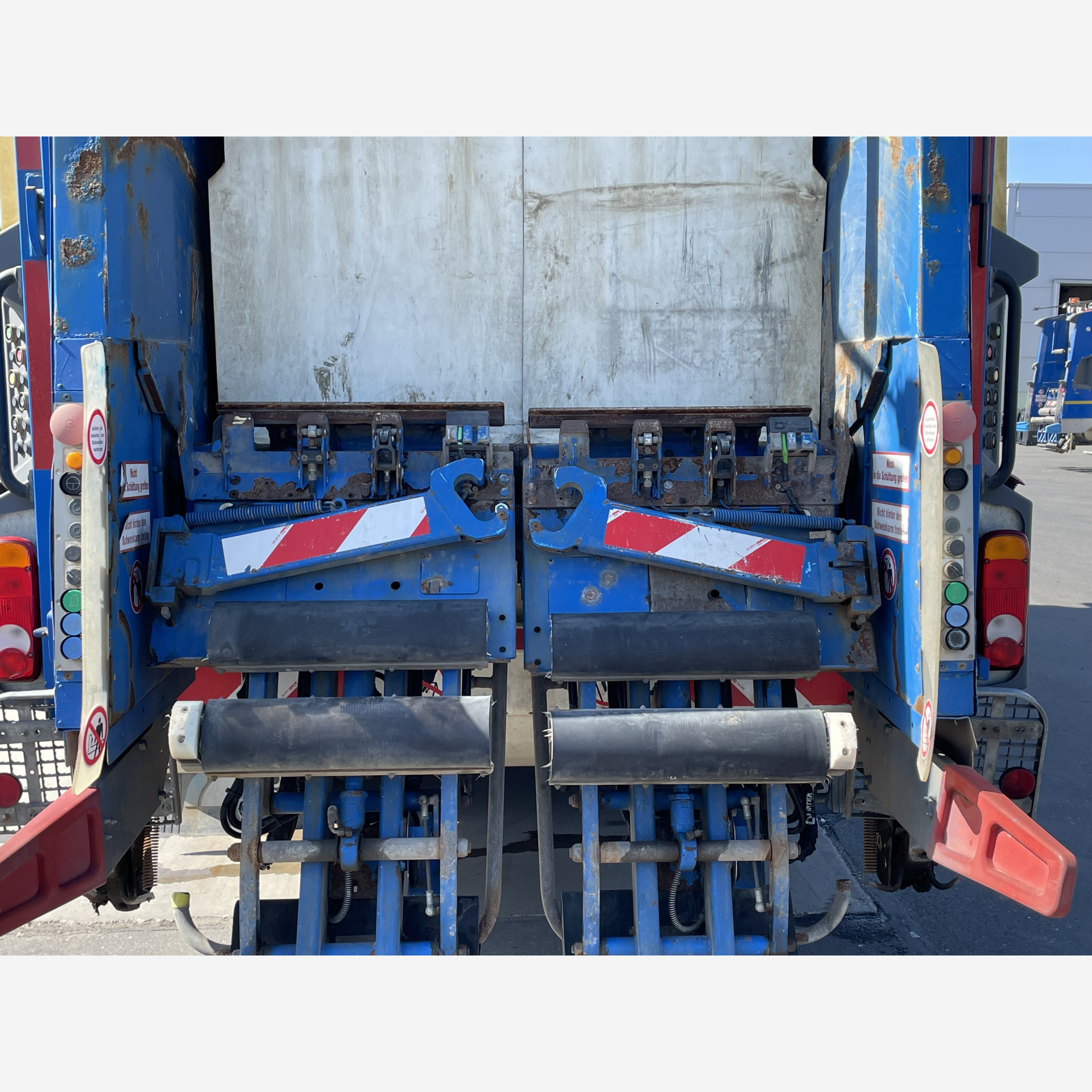 Müllwagen Volvo FE 320 Faun Variopress