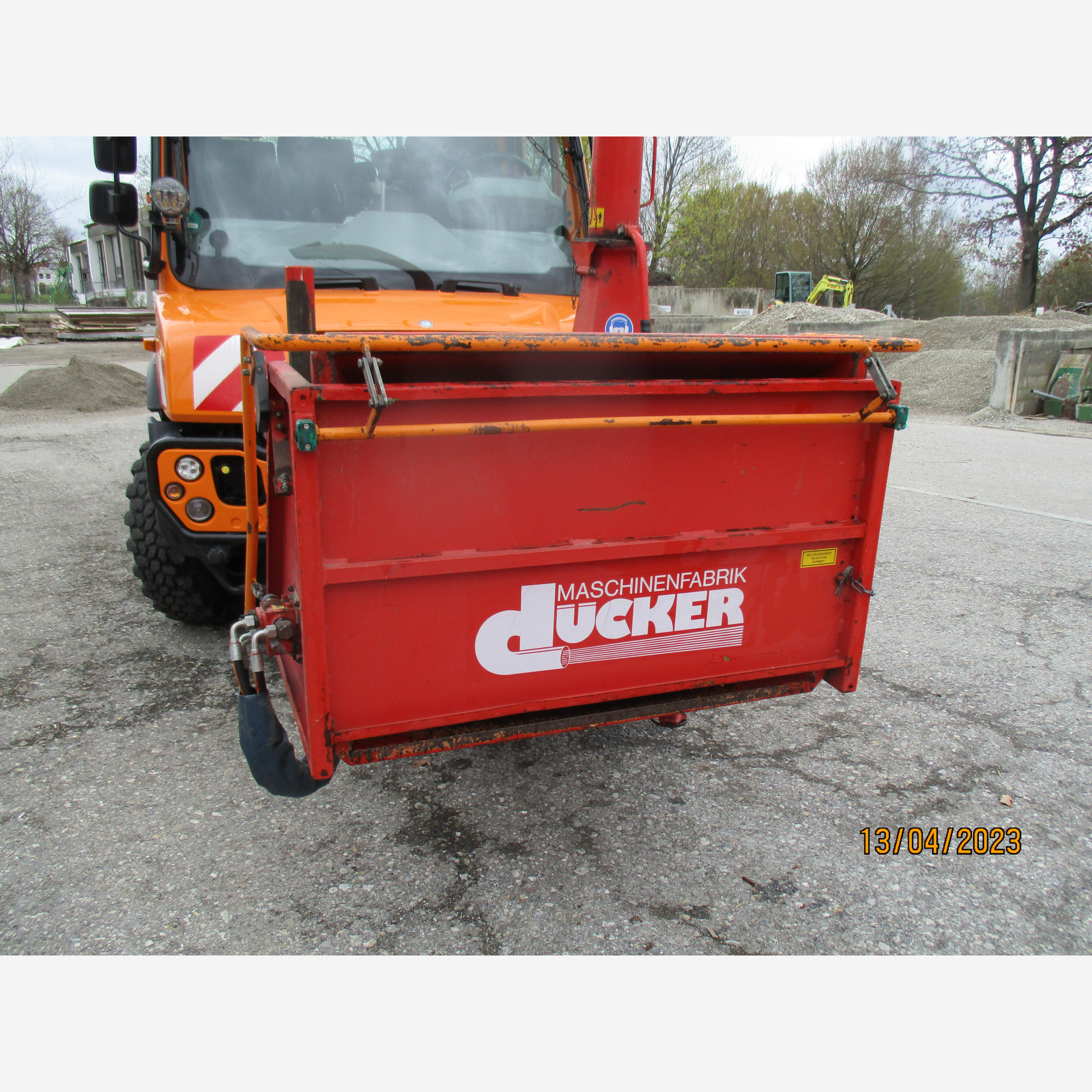 Holzhäcksler Typ Dücker Baujahr 2001 (Frontanbaugerät)