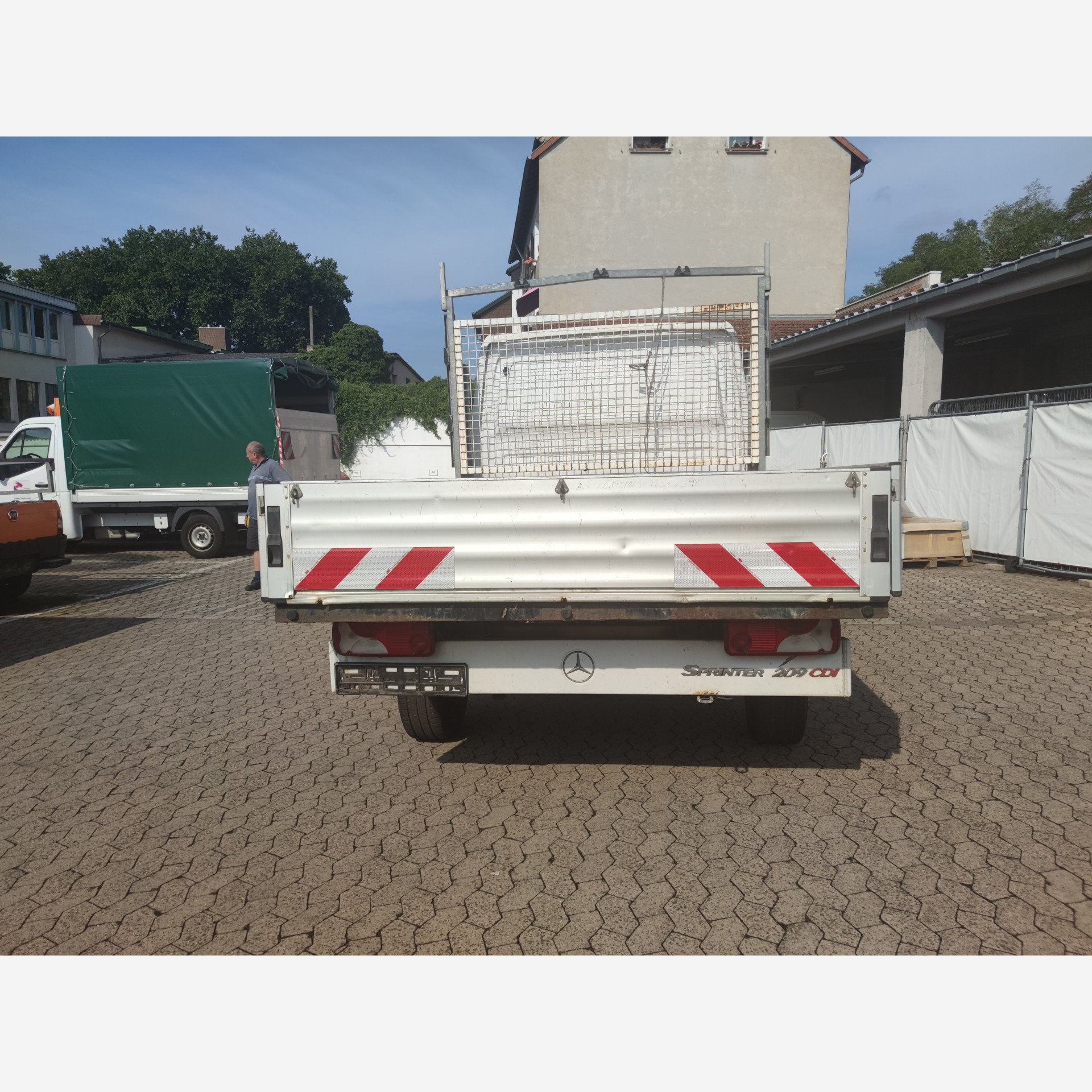 Mercedes-Benz Sprinter Doka Pritsche