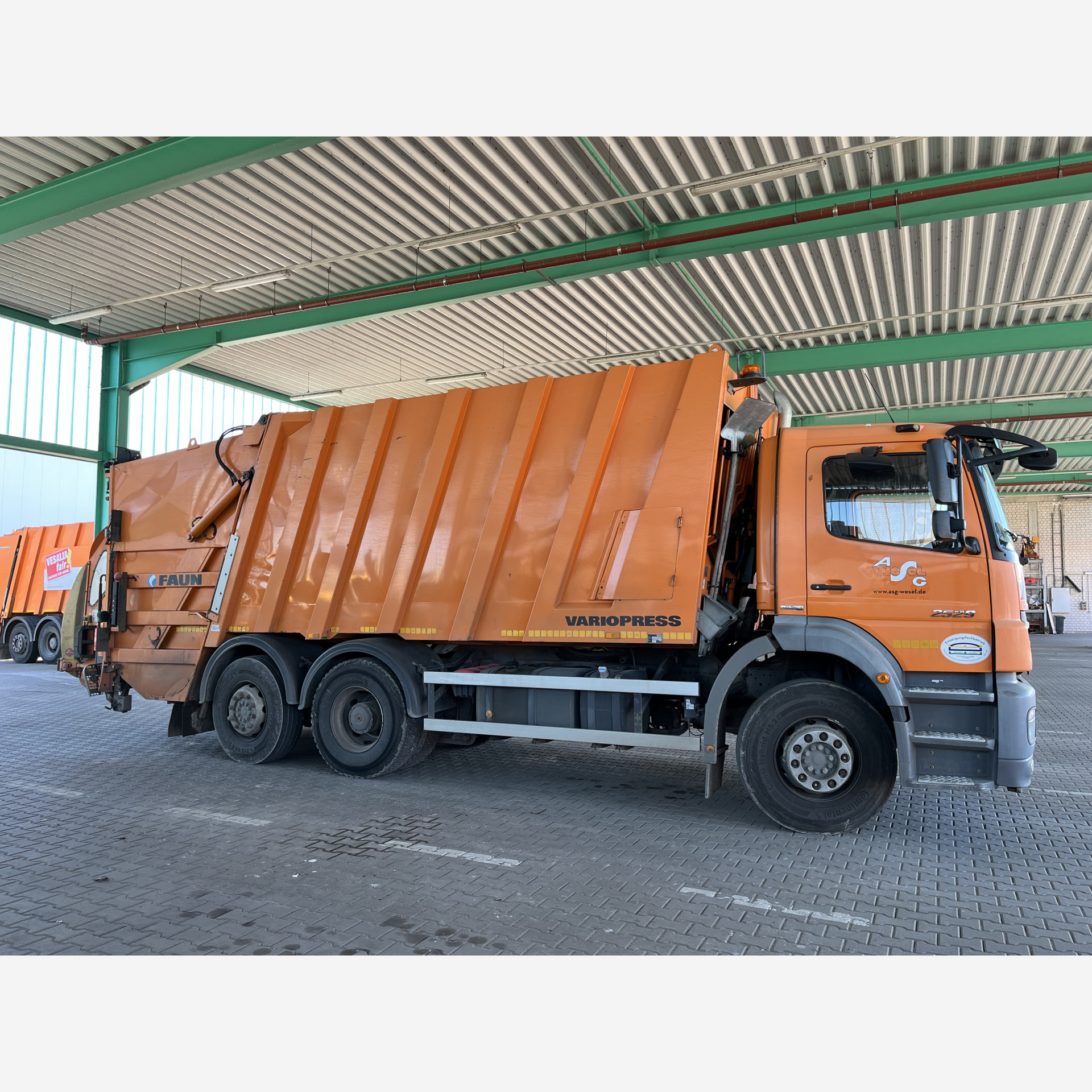 Müllwagen MB Axor Faun Variopress 522
